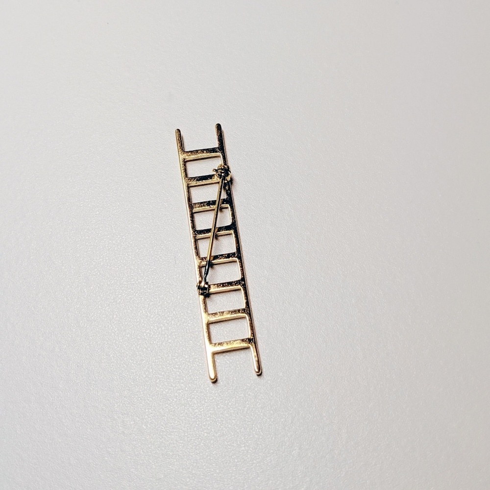 Vintage Gold Ladder Pin - Gem